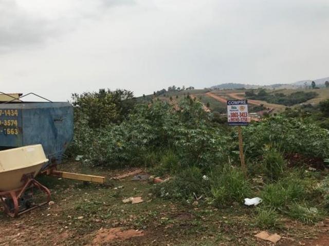Lote / Terreno à venda em Nepomuceno, no bairro Jardim Itália