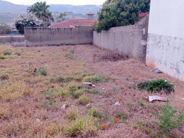 Lote / Terreno à venda em Nepomuceno, no bairro Marciolandia