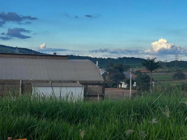 Lote / Terreno à venda em Nepomuceno, no bairro Marciolândia