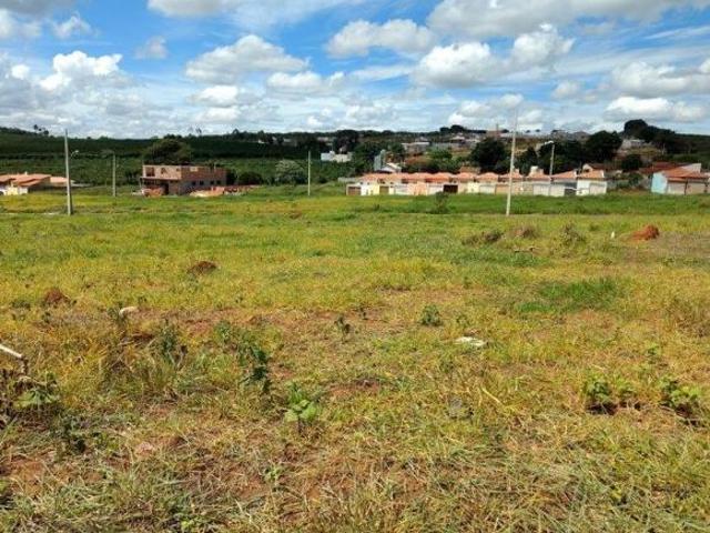 Lote / Terreno à venda em Nepomuceno, no bairro Nova Esperança