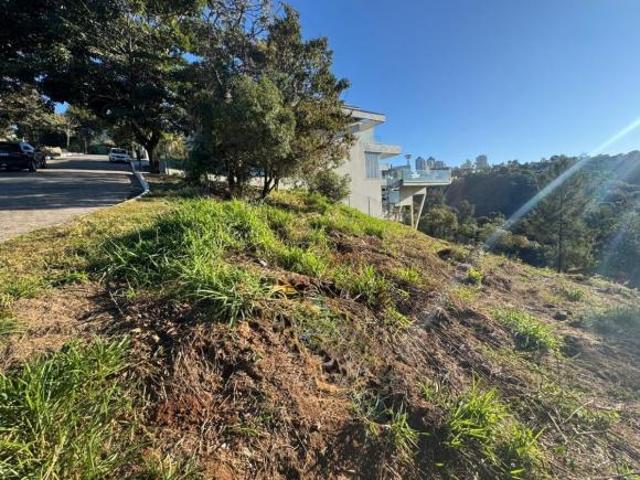 Lote / Terreno à venda em Nova Lima, no bairro Vila Castela