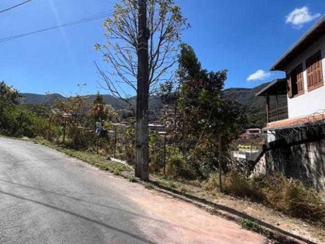 Lote / Terreno à venda em Ouro Preto, no bairro Nossa Senhora De Lourdes