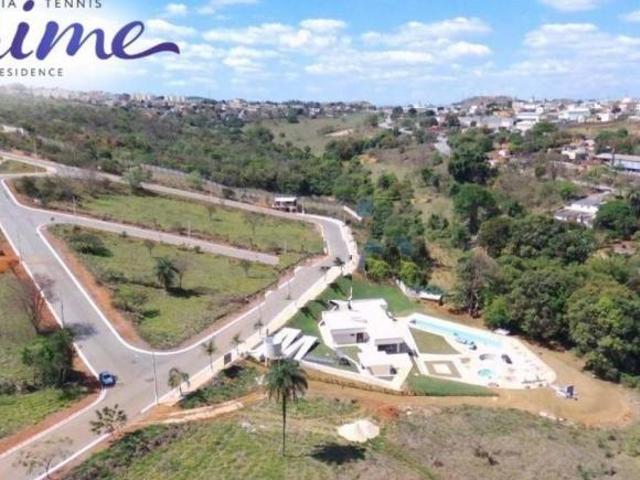 Lote / Terreno à venda em Pedro Leopoldo, no bairro Campinho