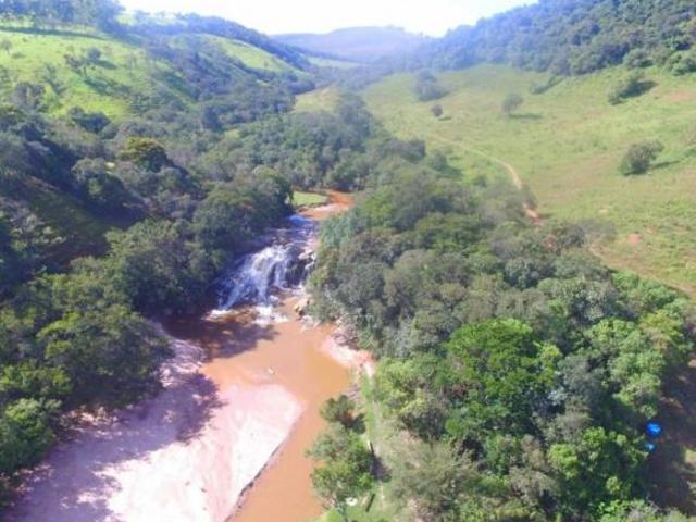 Lote / Terreno à venda em Piedade Dos Gerais, no bairro Zona Rural