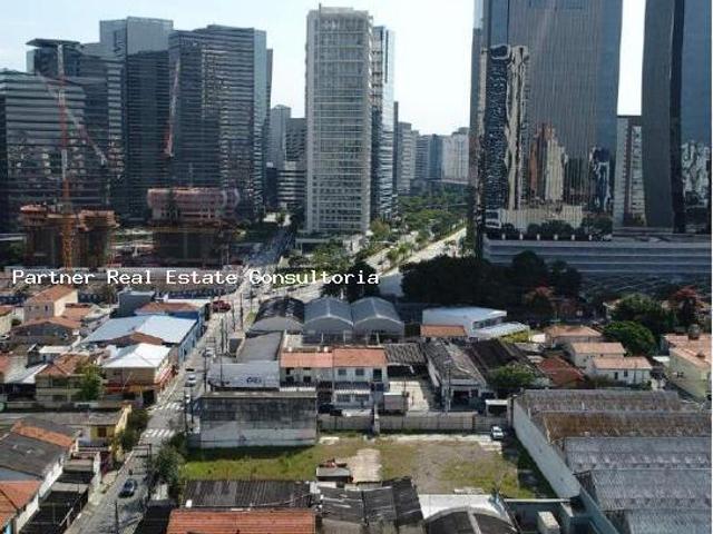 Lote / Terreno à venda em São Paulo, no bairro Chácara Santo Antônio