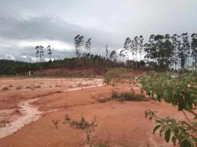 Lote / Terreno à venda em Santa Bárbara, no bairro Trevo