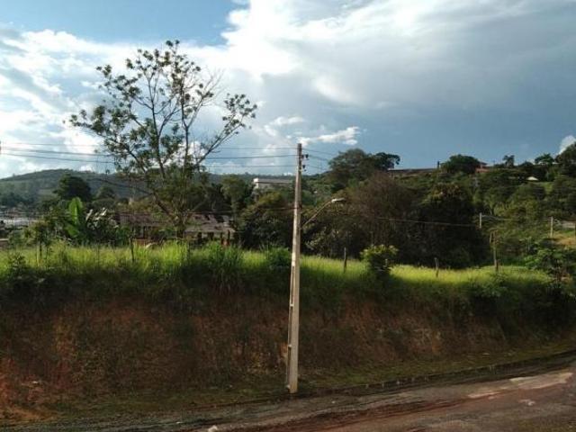Lote / Terreno à venda em Santa Bárbara, no bairro Centro