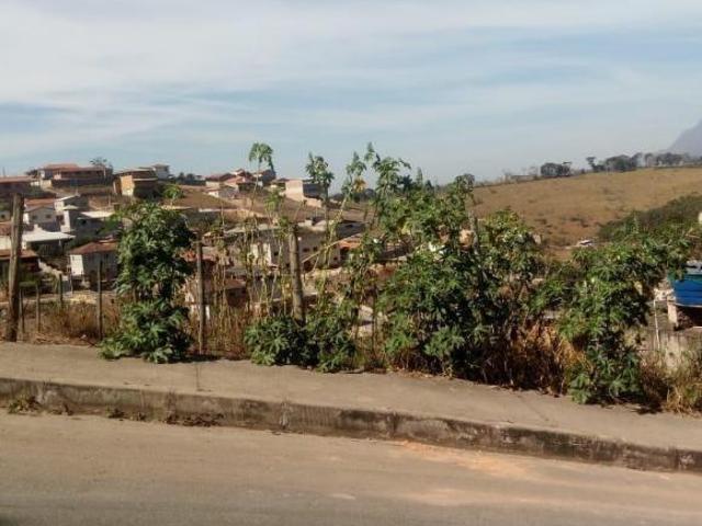 Lote / Terreno à venda em Santa Bárbara, no bairro São Vicente