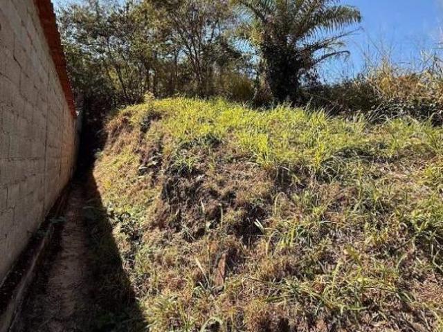 Lote / Terreno à venda em Santa Luzia, no bairro Centro