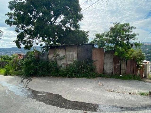 Lote / Terreno à venda em Sabará, no bairro Morro São Francisco