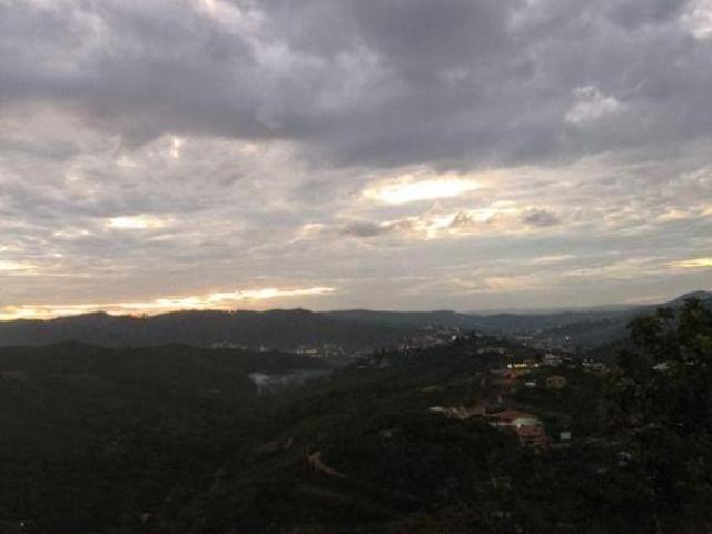 Lote / Terreno à venda em Sabará, no bairro Adelmolândia