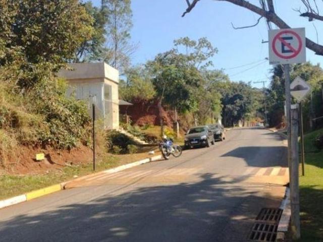Lote / Terreno à venda em Sabará, no bairro Condomínio Scharlé