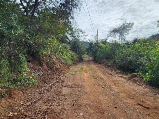 Lote / Terreno à venda em Sabará, no bairro Terra Santa