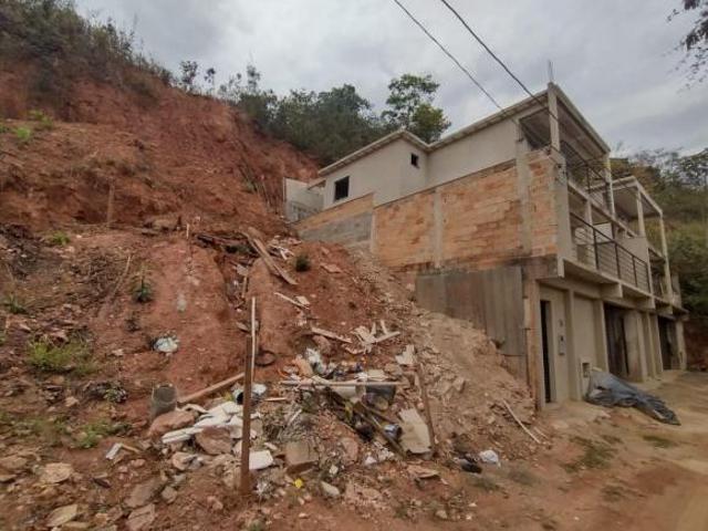 Lote / Terreno à venda em Sabará, no bairro Vila Francisco De Moura