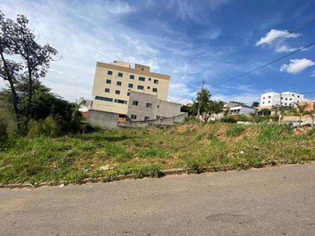 Lote / Terreno à venda em Sarzedo, no bairro Masterville