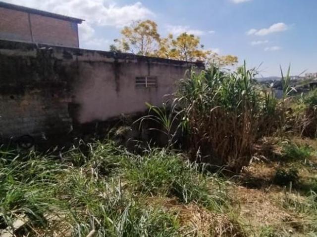 Lote / Terreno à venda em Sarzedo, no bairro Santa Rosa