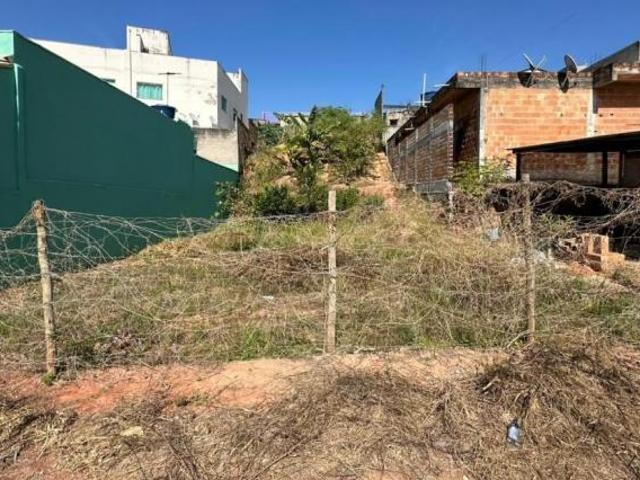 Lote / Terreno à venda em Sarzedo, no bairro Santa Rosa