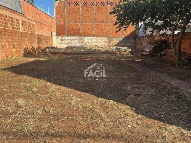 Lote / Terreno em Jardim Jacy Campo Grande