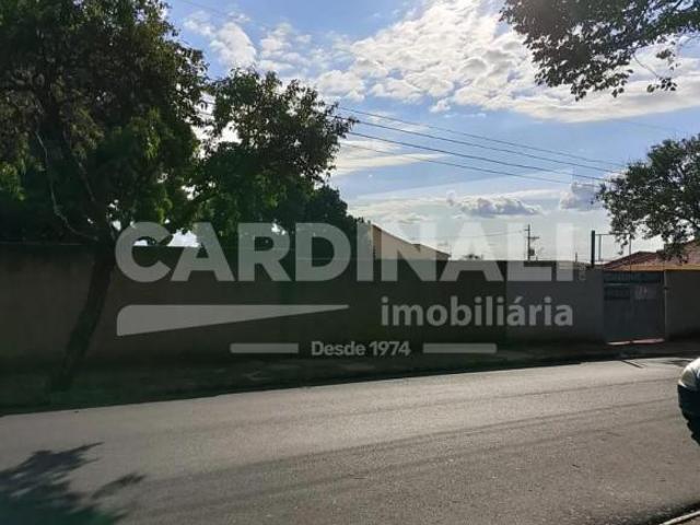 Lote / Terreno para venda em Vila José Bonifácio de 2015.00m²