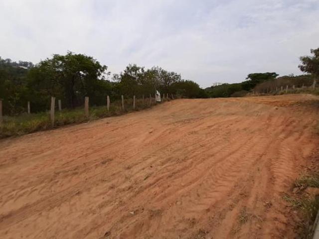 Lote / Terreno para venda em Jardim Leocádia de 5300.00m²
