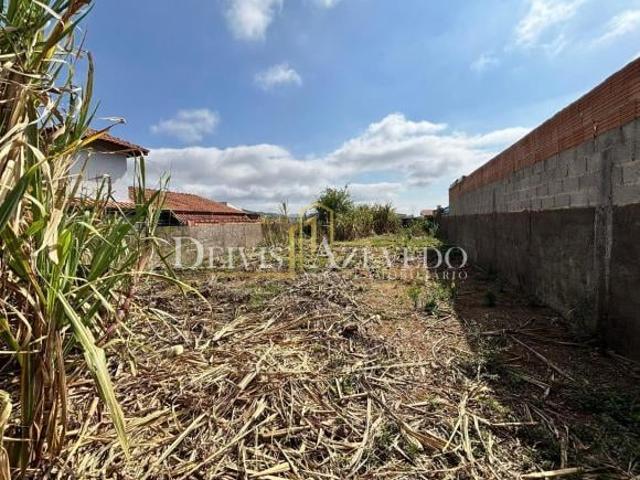 Lote totalmente plano