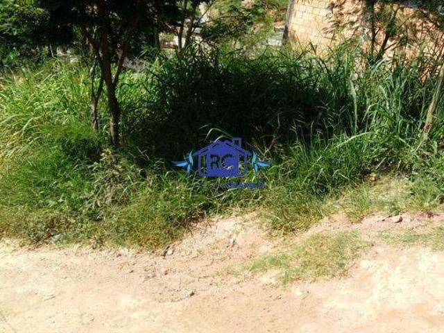 Lote um pouco declive de 288m²