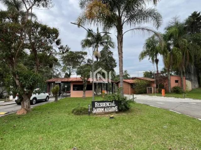 Lote à venda no condomínio Jardim Algarve