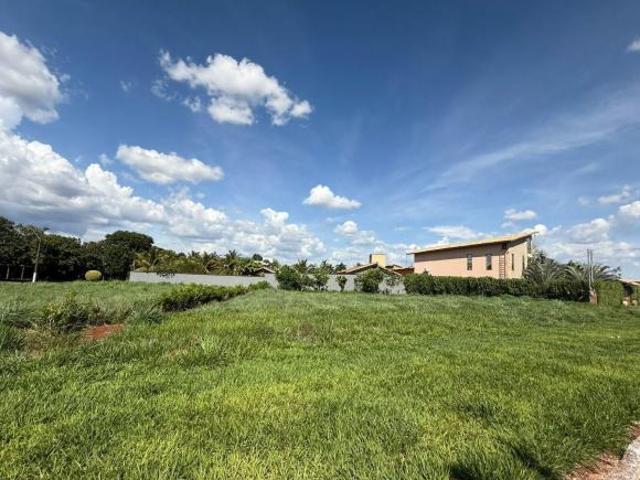 Lote Villaggio Baiocchi Goianira Lote à Venda, 1005.71 por R$ 300000.00 no setor Condomínio Vill