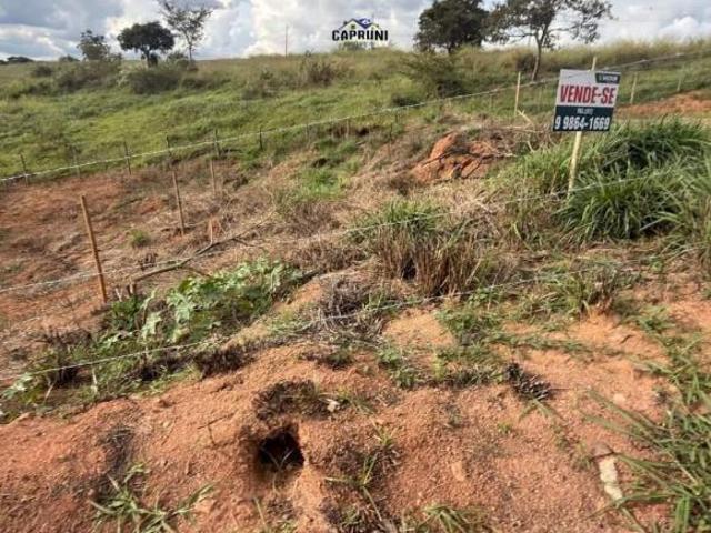 Lote 11 Quadra 02 na Rua Divinópolis, Alto do Rosário Piracema MG