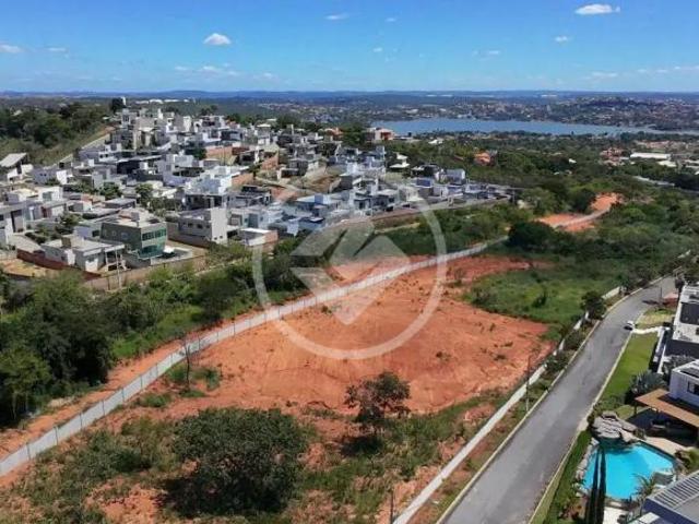 Lote 1.000m em Condomínio Fechado