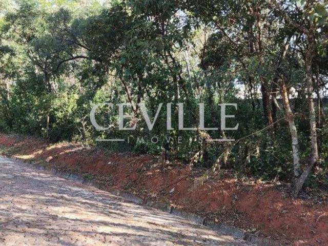Lote 1.264m² plano no cond. Aldeia Cachoeira