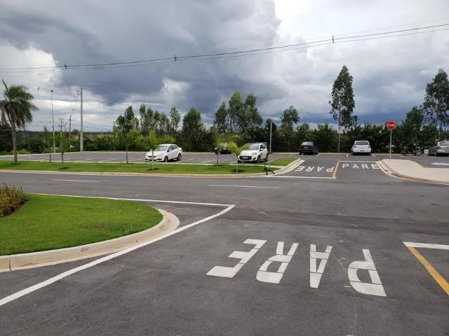 Lote de esquina 340m² ja escriturado Condomínio Primor das Torres Cuiabá MT