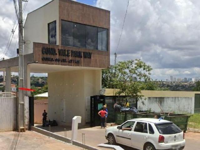 LOTE 400 M² COM EDICULA NOS FUNDOS! OPORTUNIDADE PARA CONSTRUIR!