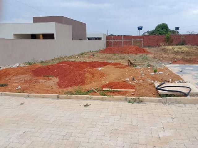 Lote 400m² em Condomínio Fechado na Rua 2 Cond. Sabiá, Colônia Agrícola 26 de Setembro, Brasília!