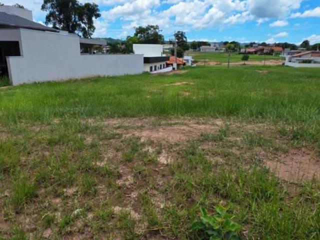 Lote 430m² no Ninho Verde 2 Eco Residence | Quadra da Avenida 3 |Prox. Centro Comercial