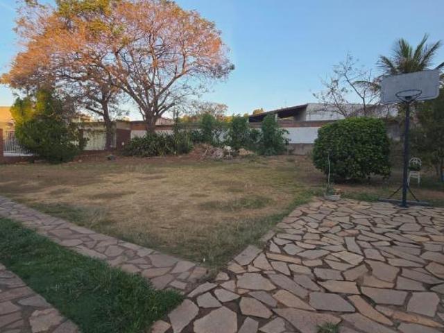 Lote 550 metros arniqueira condomínio formado arniqueiras portaria