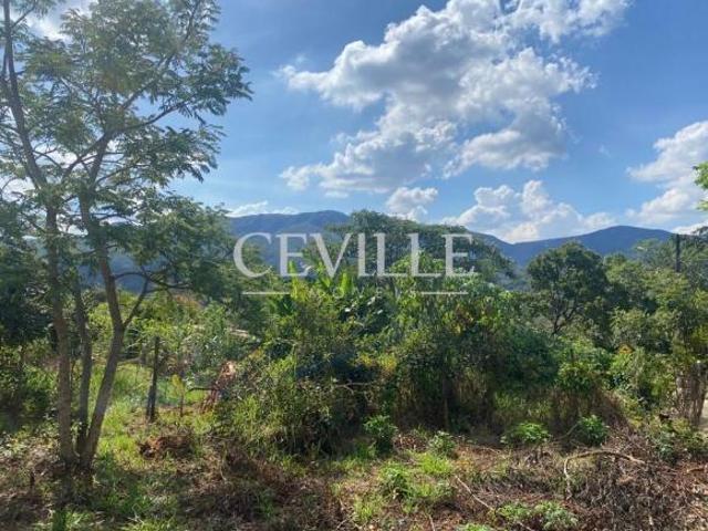 Lote 720 m² próximo a praça central de Casa Branca