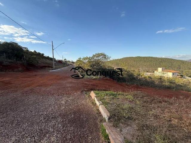 Lote 800 metros Condomínio Ville Des Lacs Nova Lima !