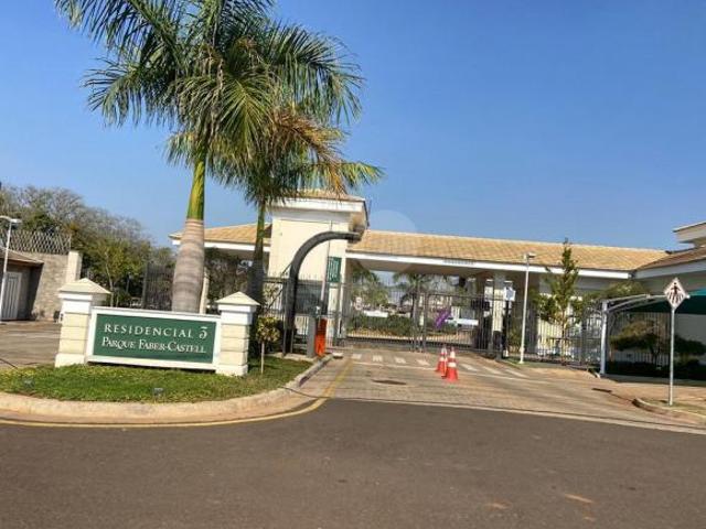 Terreno à venda no condomínio Parque Faber III, São Carlos