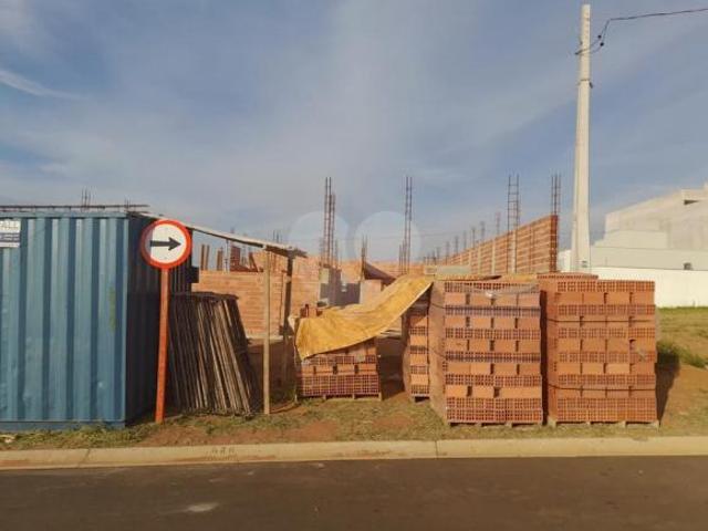 Terreno à venda com 3 suítes no condomínio Residencial Villeneuve, São Carlos