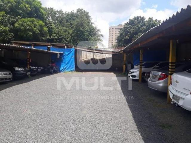 Loteamento e Condomínio para venda em Lidice, Uberlândia