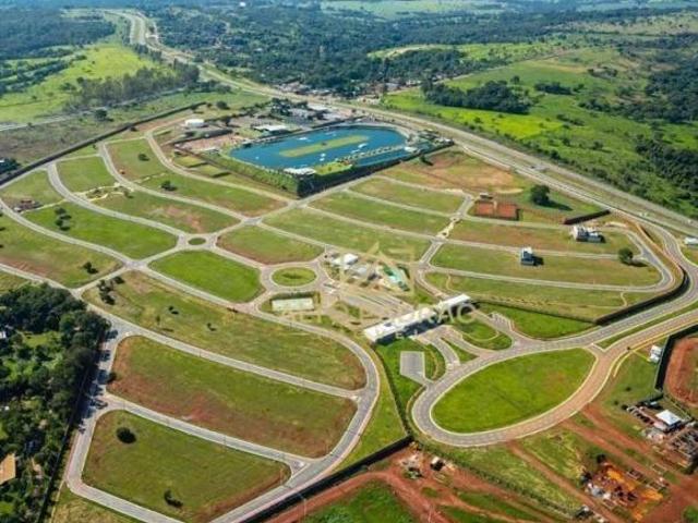 Loteamento e Condomínio para venda em Senador Canedo