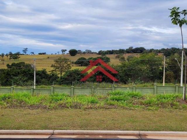 Loteamento e Condomínio para venda em Uberlândia