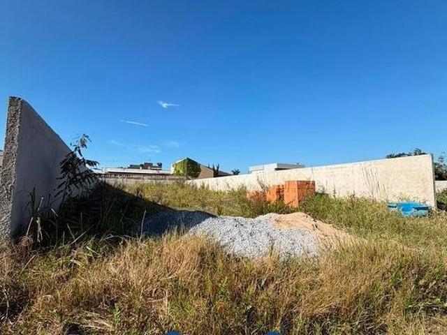 Lotes aterrados e murado com 360,00 m² no Atami