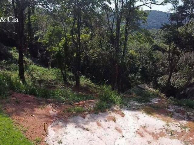 Lotes Exclusivos de até 3000m² para Residência de Alto Padrão, Condomínio Fechado Clube da Montanh