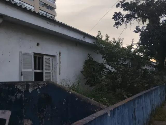 Lote/Terreno para aluguel tem 4566m² em Ponta da Praia Santos SP