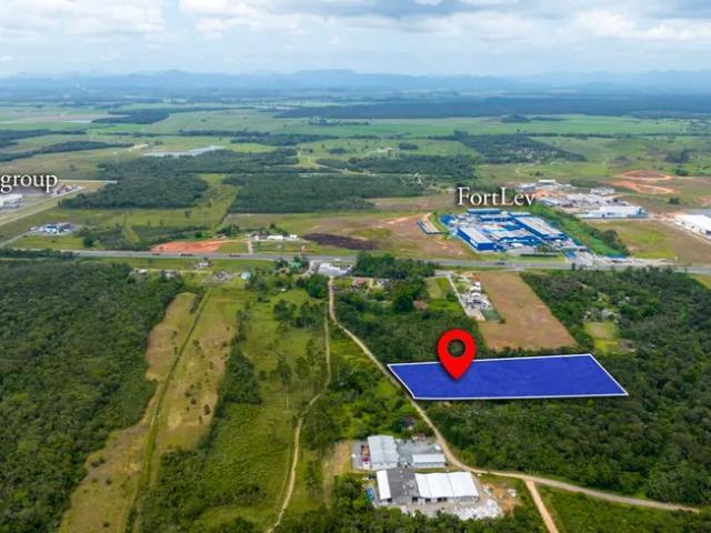 Lote/Terreno para venda tem 20000 metros quadrados em Corveta Araquari SC
