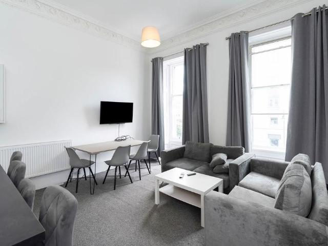 Lothian Road, Edinburgh EH1, 5 bed flat to rent, £3,995 pcm | PrimeLocation