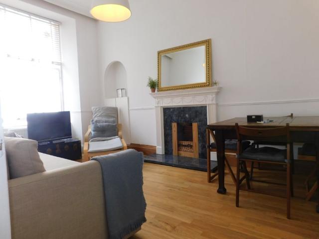 Lothian Street, Edinburgh, EH1 1HE