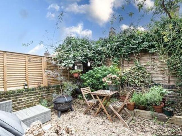 Lothrop Street, London, 2 Bedroom House